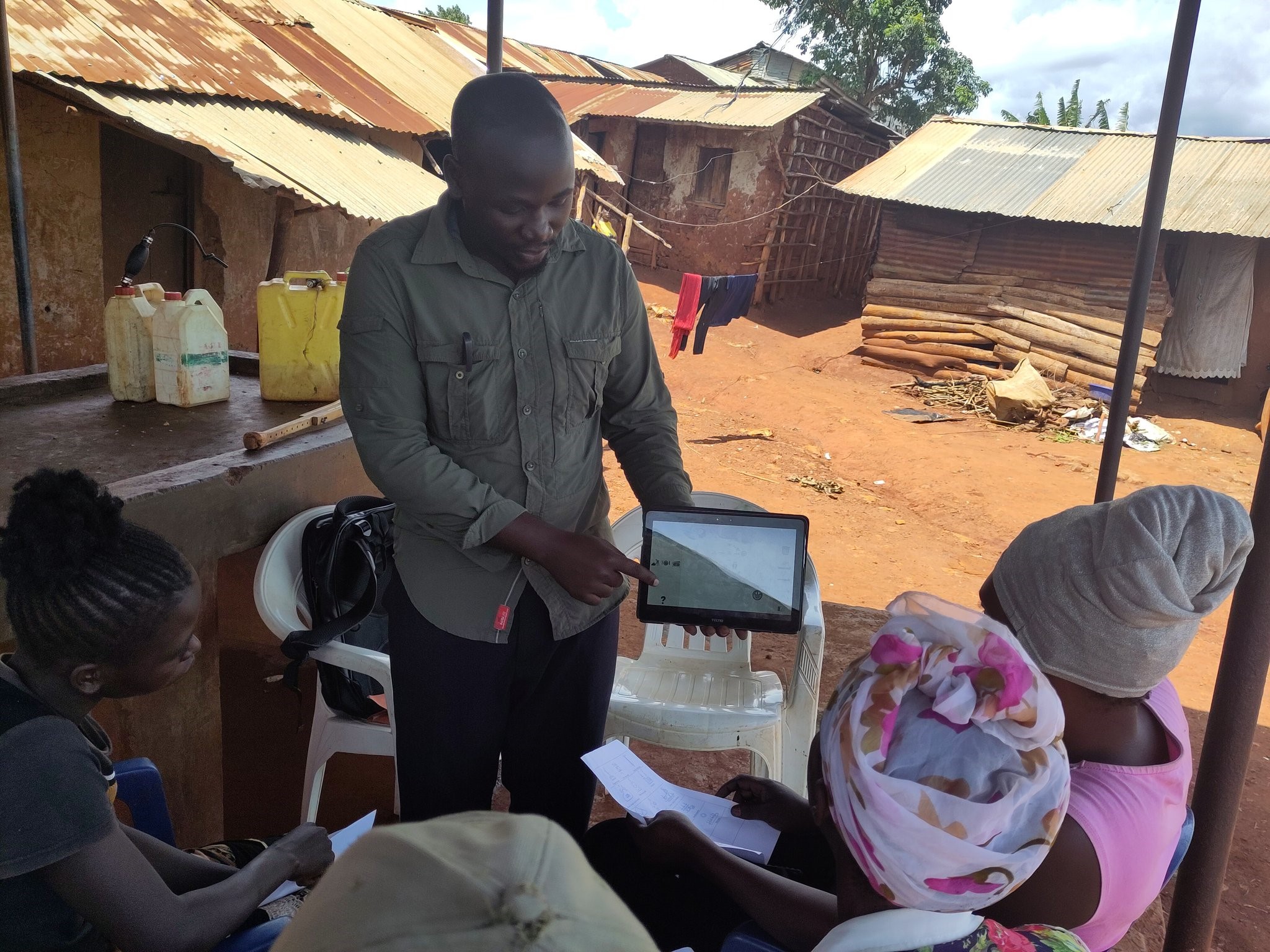 MECCA | Last wave of data collection prepared in Uganda